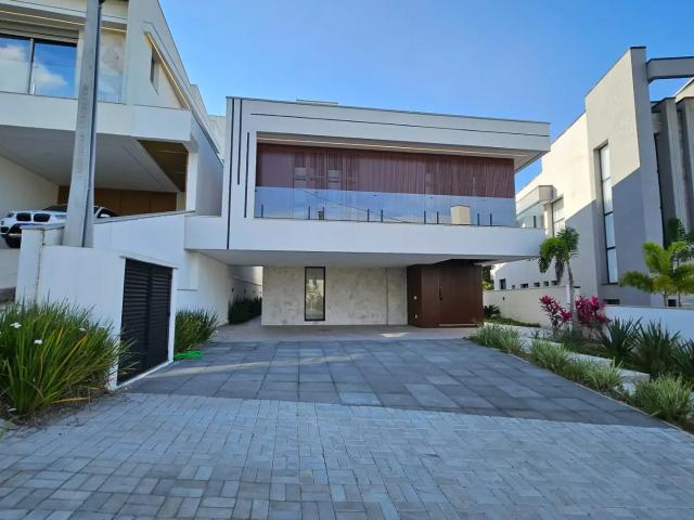 Casa / Sobrado em Condomínio para Venda em Mogi das Cruzes/SP Aruã 4 Quartos