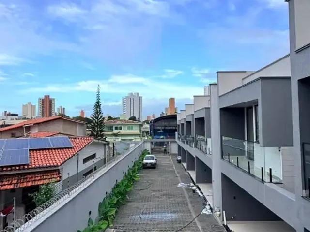 Casa / Sobrado em Condomínio para Venda em Natal/RN Capim Macio 4 Quartos