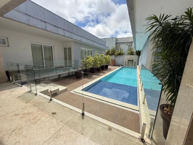 Casa / Sobrado em Condomínio para Venda em Natal/RN Lagoa Nova 4 Quartos