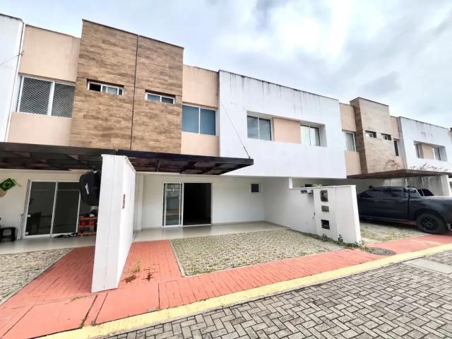 Casa / Sobrado em Condomínio para Venda em Natal/RN Neópolis 3 Quartos