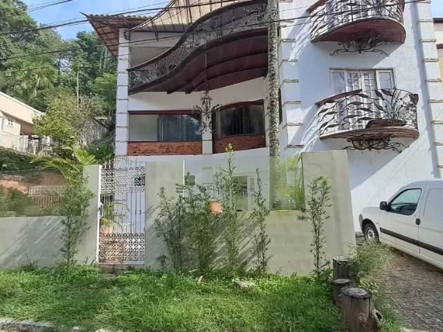 Casa / Sobrado em Condomínio para Venda em Niterói/RJ Vila Progresso 4 Quartos