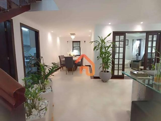 Casa / Sobrado em Condomínio para Venda em Niterói/RJ Badu 3 Quartos