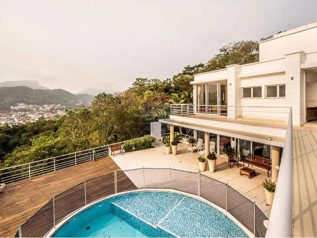 Casa / Sobrado em Condomínio para Venda em Niterói/RJ Camboinhas 4 Quartos