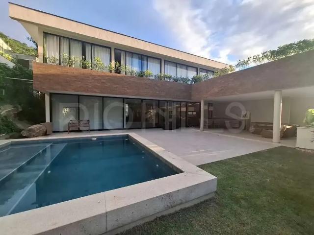 Casa / Sobrado em Condomínio para Venda em Niterói/RJ Charitas 4 Quartos
