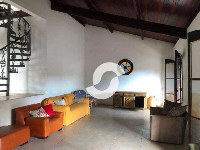 Casa / Sobrado em Condomínio para Venda em Niterói/RJ Charitas 5 Quartos