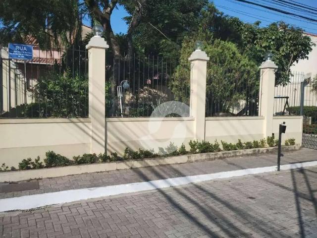 Casa / Sobrado em Condomínio para Venda em Niterói/RJ Fonseca 4 Quartos