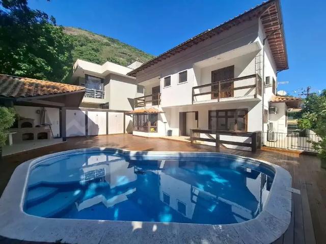 Casa / Sobrado em Condomínio para Venda em Niterói/RJ Itacoatiara 4 Quartos