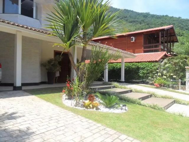 Casa / Sobrado em Condomínio para Venda em Niterói/RJ Itacoatiara 4 Quartos