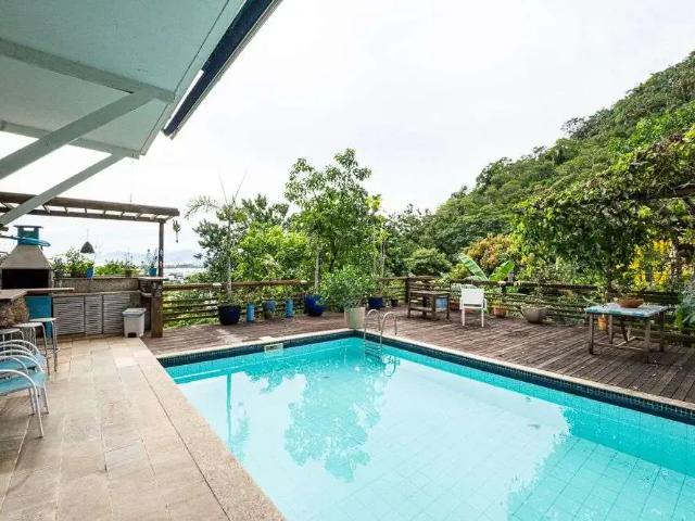 Casa / Sobrado em Condomínio para Venda em Niterói/RJ Itacoatiara 3 Quartos