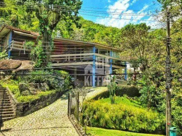 Casa / Sobrado em Condomínio para Venda em Niterói/RJ Itaipu 3 Quartos
