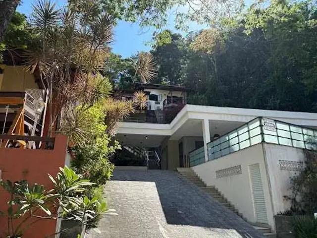 Casa / Sobrado em Condomínio para Venda em Niterói/RJ Itaipu 3 Quartos