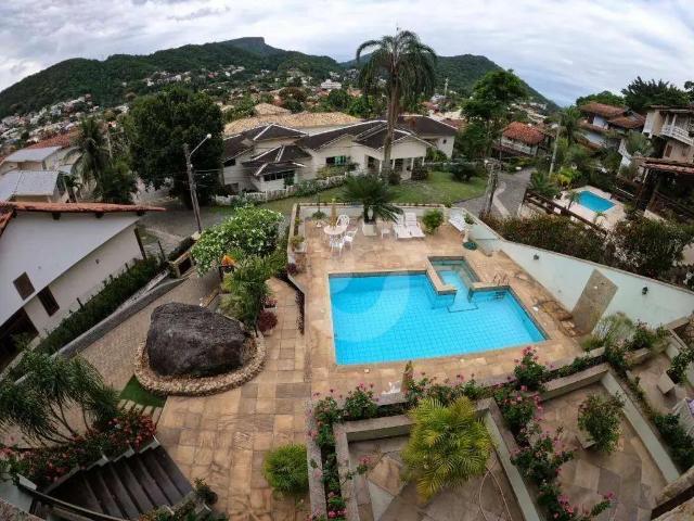 Casa / Sobrado em Condomínio para Venda em Niterói/RJ Itaipu 4 Quartos