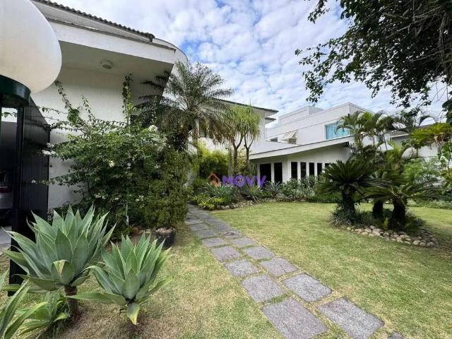 Casa / Sobrado em Condomínio para Venda em Niterói/RJ Itaipu 5 Quartos