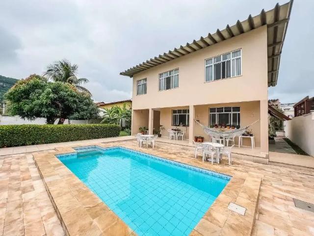 Casa / Sobrado em Condomínio para Venda em Niterói/RJ Itaipu 5 Quartos