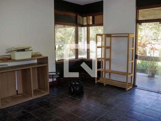 Casa / Sobrado em Condomínio para Venda em Niterói/RJ Maria Paula 5 Quartos
