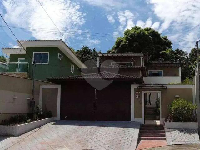 Casa / Sobrado em Condomínio para Venda em Niterói/RJ Maria Paula 6 Quartos