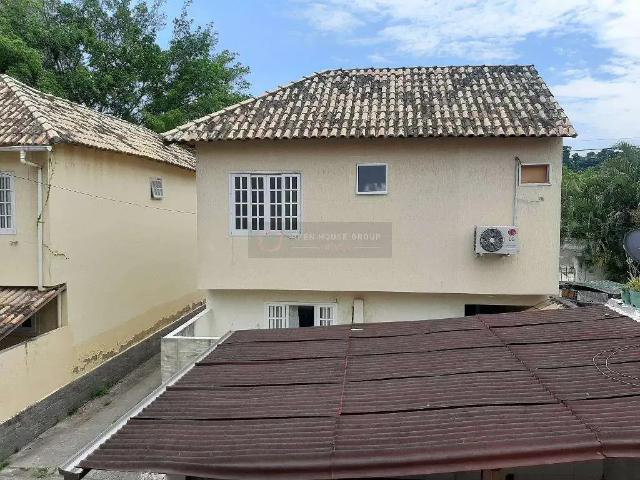 Casa / Sobrado em Condomínio para Venda em Niterói/RJ Maria Paula 3 Quartos