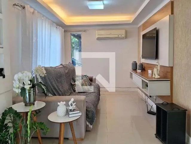 Casa / Sobrado em Condomínio para Venda em Niterói/RJ Maria Paula 3 Quartos