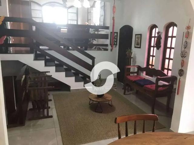 Casa / Sobrado em Condomínio para Venda em Niterói/RJ Pendotiba 3 Quartos