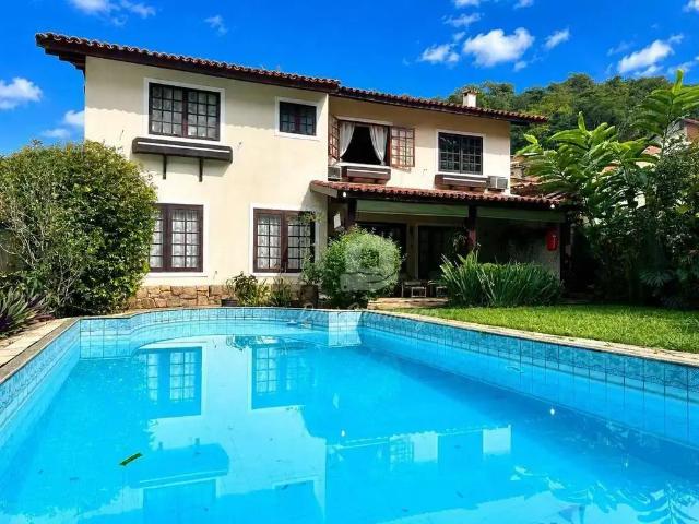 Casa / Sobrado em Condomínio para Venda em Niterói/RJ Pendotiba 4 Quartos
