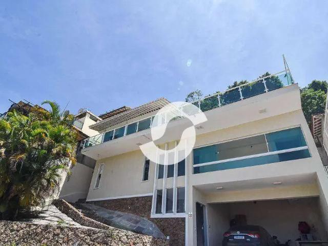 Casa / Sobrado em Condomínio para Venda em Niterói/RJ Piratininga 4 Quartos
