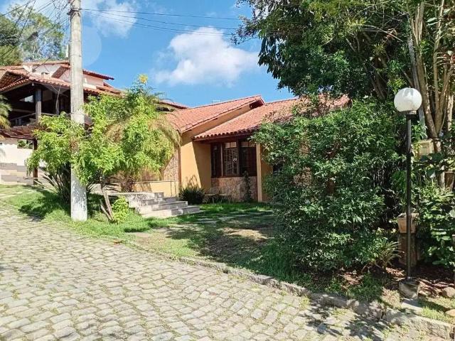 Casa / Sobrado em Condomínio para Venda em Niterói/RJ Piratininga 4 Quartos