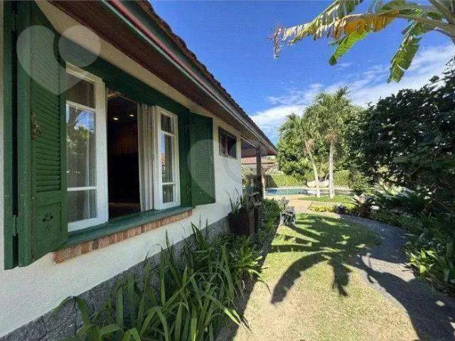 Casa / Sobrado em Condomínio para Venda em Niterói/RJ Piratininga 4 Quartos