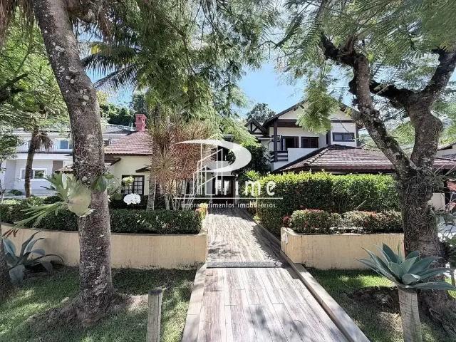 Casa / Sobrado em Condomínio para Venda em Niterói/RJ Piratininga 4 Quartos