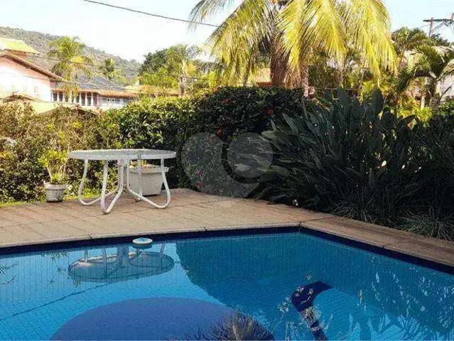 Casa / Sobrado em Condomínio para Venda em Niterói/RJ Piratininga 5 Quartos