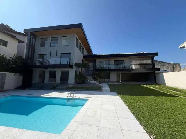 Casa / Sobrado em Condomínio para Venda em Niterói/RJ Piratininga 5 Quartos