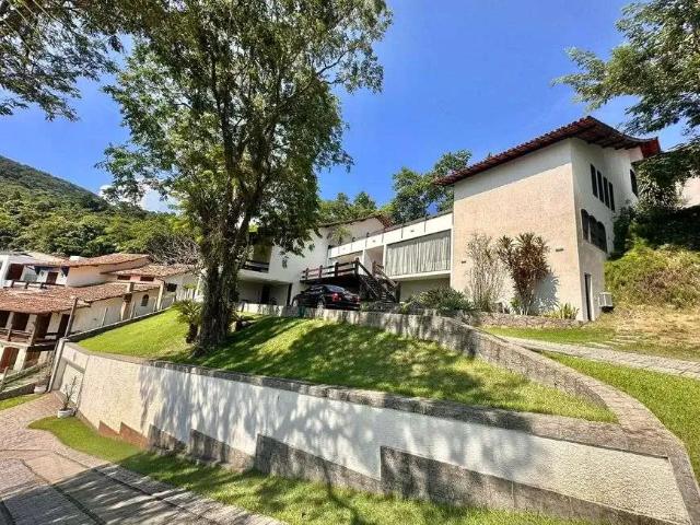 Casa / Sobrado em Condomínio para Venda em Niterói/RJ Piratininga 7 Quartos