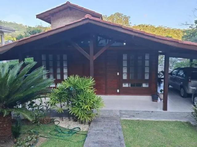 Casa / Sobrado em Condomínio para Venda em Niterói/RJ Rio do Ouro 3 Quartos