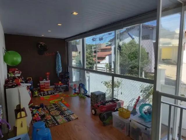 Casa / Sobrado em Condomínio para Venda em Niterói/RJ Rio do Ouro 3 Quartos