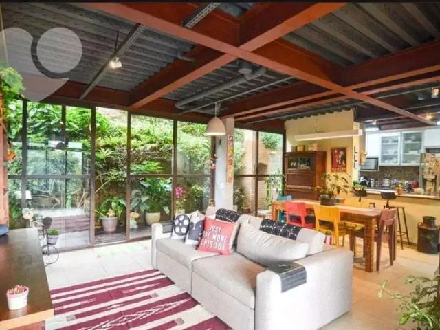 Casa / Sobrado em Condomínio para Venda em Niterói/RJ São Francisco 2 Quartos