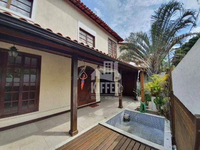 Casa / Sobrado em Condomínio para Venda em Niterói/RJ São Francisco 4 Quartos