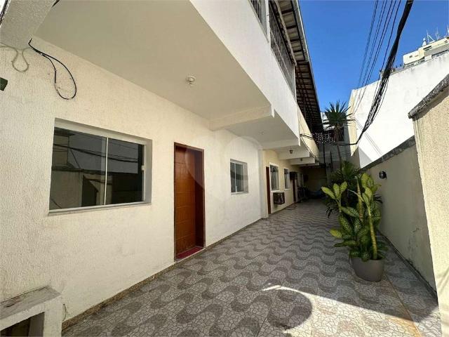 Casa / Sobrado em Condomínio para Venda em Niterói/RJ Santa Rosa 1 Quartos