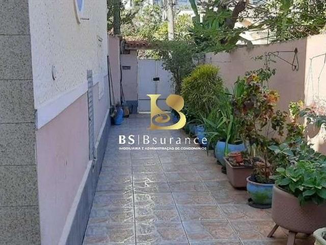 Casa / Sobrado em Condomínio para Venda em Niterói/RJ Santa Rosa 2 Quartos