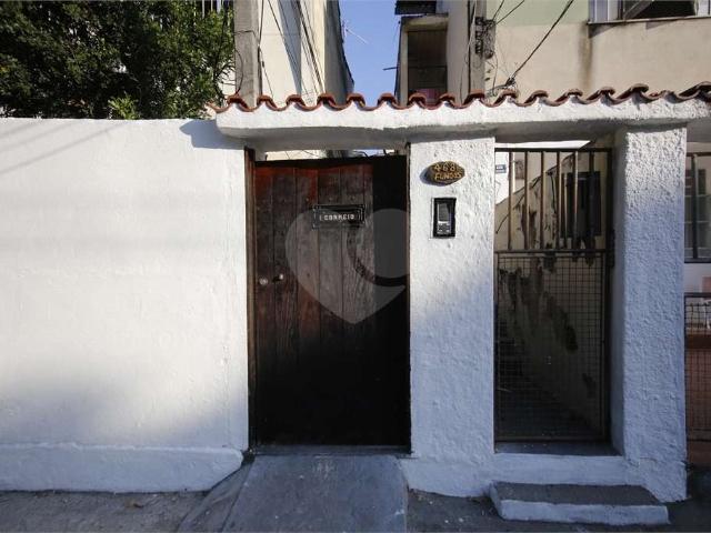 Casa / Sobrado em Condomínio para Venda em Niterói/RJ Santa Rosa 3 Quartos
