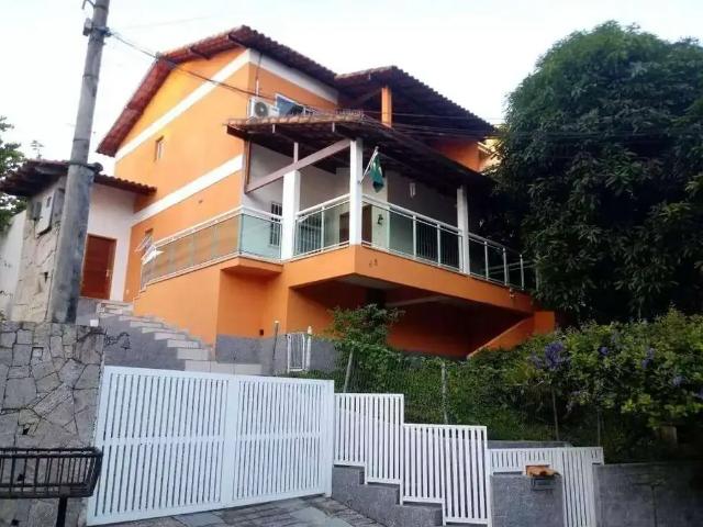 Casa / Sobrado em Condomínio para Venda em Niterói/RJ Sapê 4 Quartos