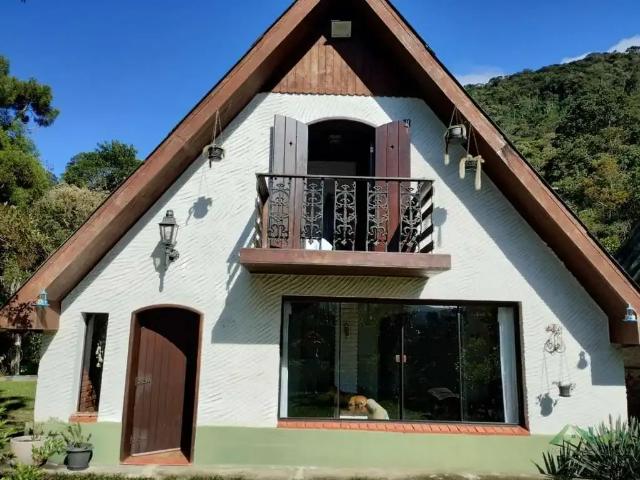 Casa / Sobrado em Condomínio para Venda em Nova Friburgo/RJ Theodoro de Oliveira 3 Quartos