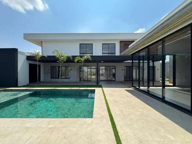 Casa / Sobrado em Condomínio para Venda em Nova Odessa/SP Estância Hípica 4 Quartos