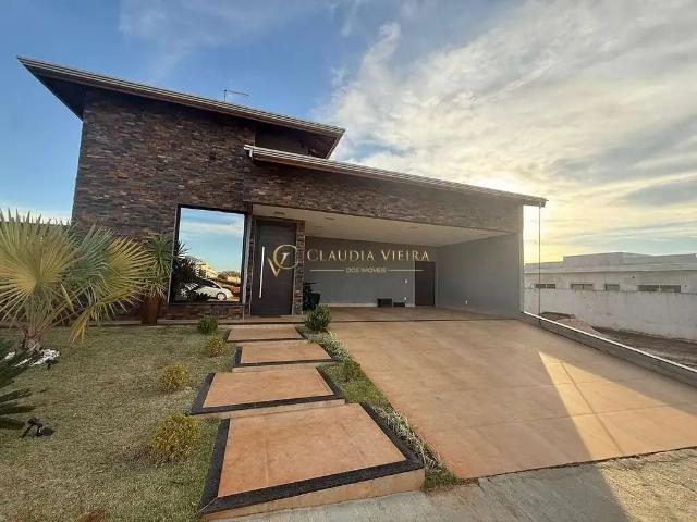Casa / Sobrado em Condomínio para Venda em Nova Odessa/SP Parque Fortaleza 4 Quartos
