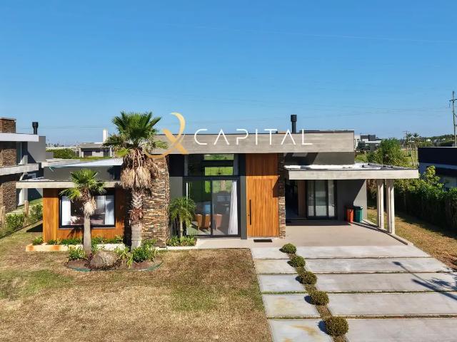 Casa / Sobrado em Condomínio para Venda em Osório/RS Atlântida Sul Distrito 4 Quartos