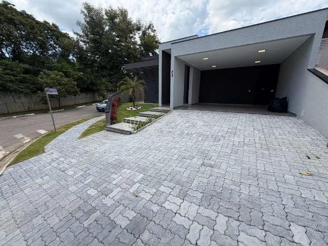 Casa / Sobrado em Condomínio para Venda em Atibaia/SP Terras de Atibaia 3 Quartos