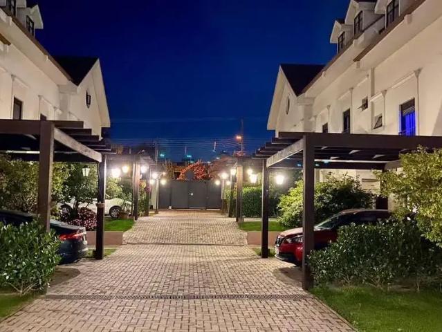 Casa / Sobrado em Condomínio para Venda em Atibaia/SP Vila Giglio 4 Quartos