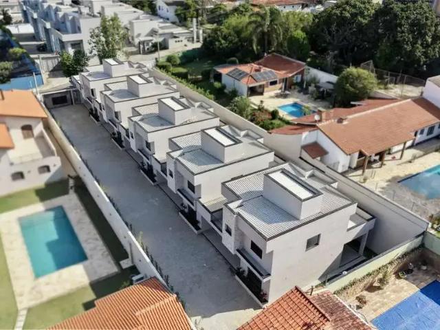 Casa / Sobrado em Condomínio para Venda em Atibaia/SP Vila Petrópolis