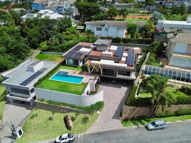 Casa / Sobrado em Condomínio para Venda em Atibaia/SP Vila Santista 5 Quartos