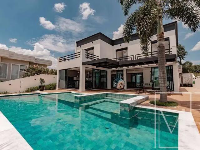 Casa / Sobrado em Condomínio para Venda em Atibaia/SP Condomínio Atibaia Park II 4 Quartos