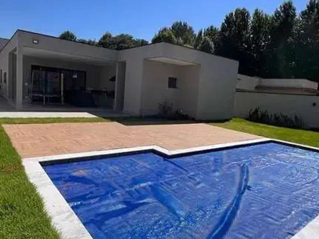 Casa / Sobrado em Condomínio para Venda em Atibaia/SP Condomínio Figueira Garden 4 Quartos