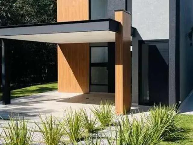 Casa / Sobrado em Condomínio para Venda em Atibaia/SP Condomínio Figueira Garden 4 Quartos